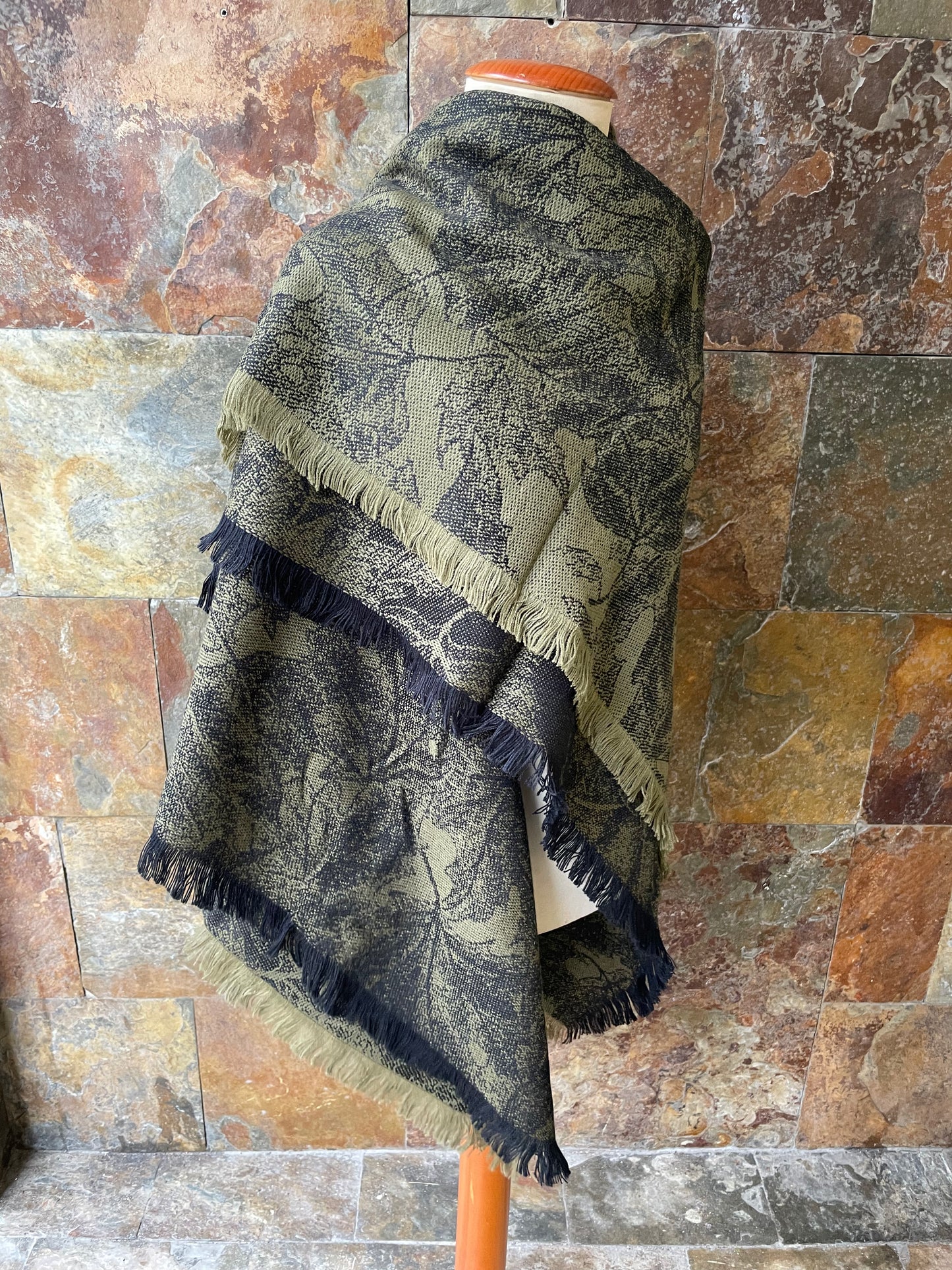 Manta vintage con fleco en colores verde y negro 135 x 135 cm EGO Paño ...